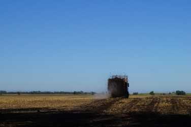 North Dakota Custom Manure Haulers: Spreading Education to an ...